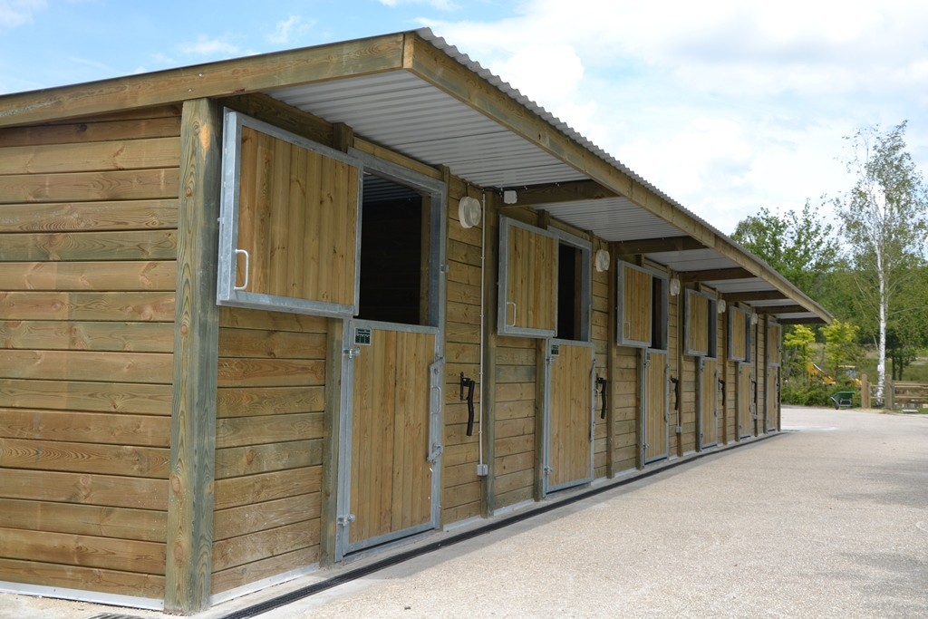 BOX-ECURIES - 1 PENTE - Tous nos produits | Eurofib