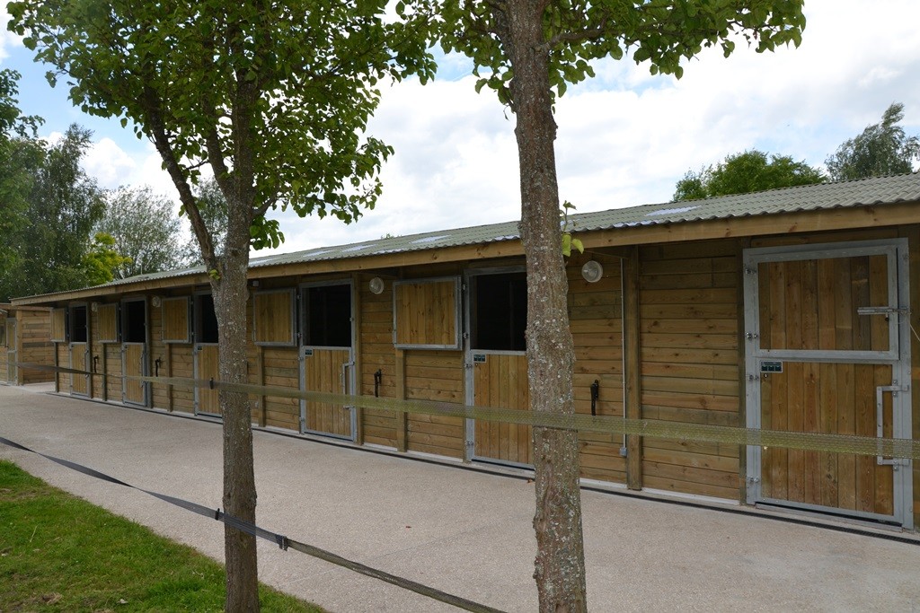 BOX-ECURIES - 1 PENTE - Tous nos produits | Eurofib